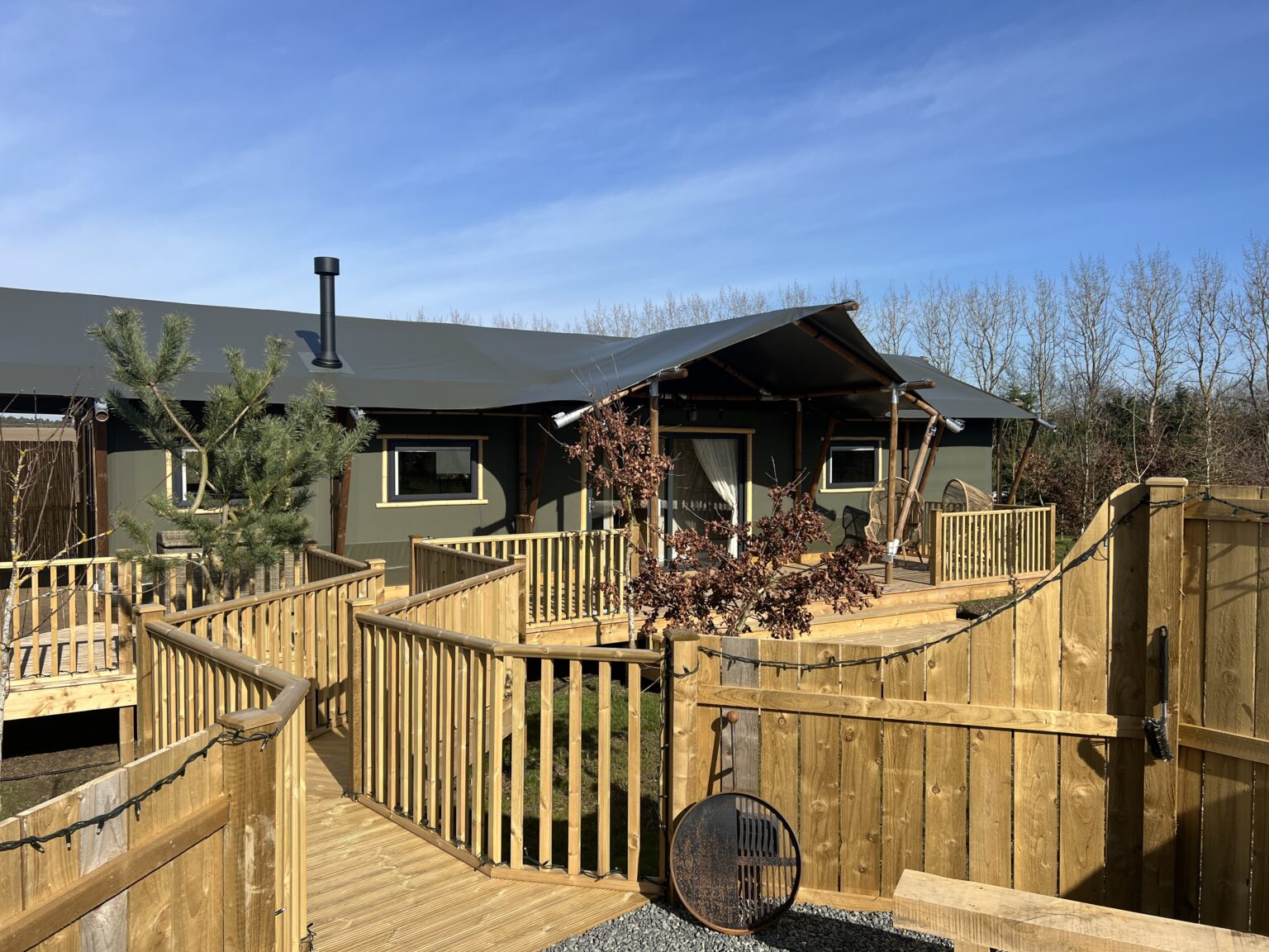 Birdholme Glamping | safari lodges with private hot tubs Notts